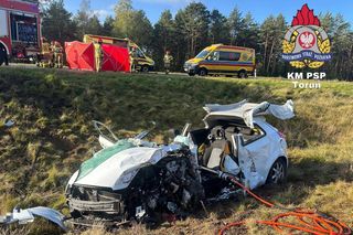 Tragiczny wypadek pod Toruniem. Nie żyje młoda kobieta, sześć osób w szpitalu. Co się stało na ...
