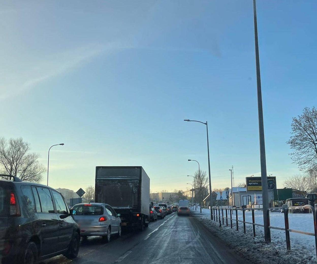 Zielona Góra: wiadukt na Zjednoczenia nieprzejezdny. Winna dylatacja. Ile potrwają utrudnienia ...