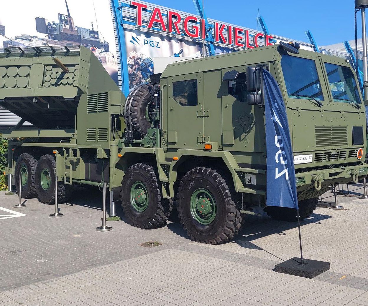 Pierwsza zmontowana w Polsce wyrzutnia Homar-K trafiła do 18. pułku artylerii. Jest to K239 ...