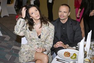 Marcin Hakiel partnerka. Prawdziwy wiek Dominiki. Ile lat ma ukochana ...