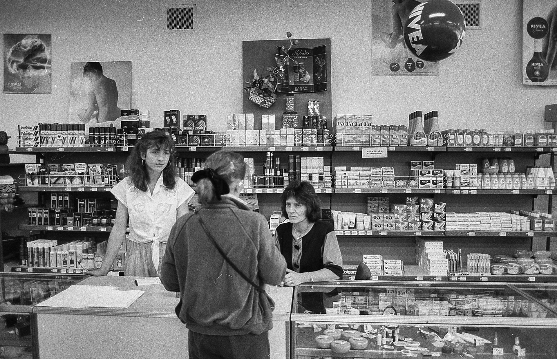 Quiz PRL: Jak dobrze pamiętasz legendarny Pewex? Czas na powrót do przeszłości! - Super Biznes