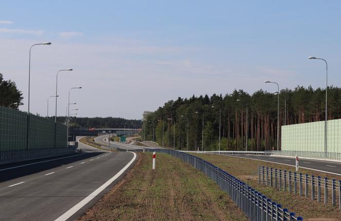 Kolejny fragment trasy S8 już otwarty. Pojedziemy szybciej z Warszawy ...