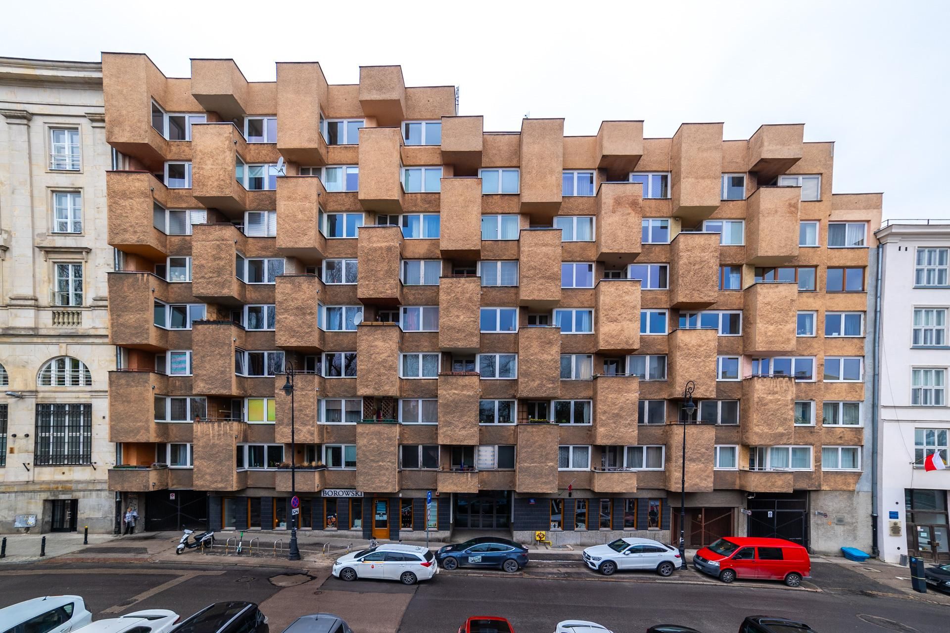 9 najpiękniejszych bloków Warszawy. Powstały w PRL-u i wyróżniają się ...