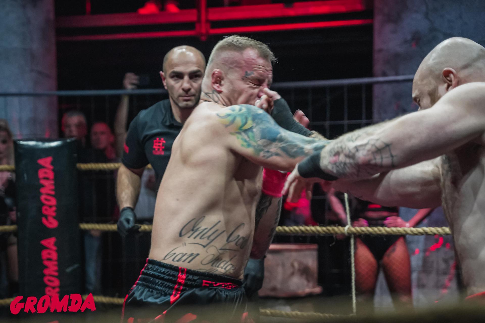 Wyjątkowe zdjęcia z gali GROMDA 15. Krew lała się strumieniami. Te ...