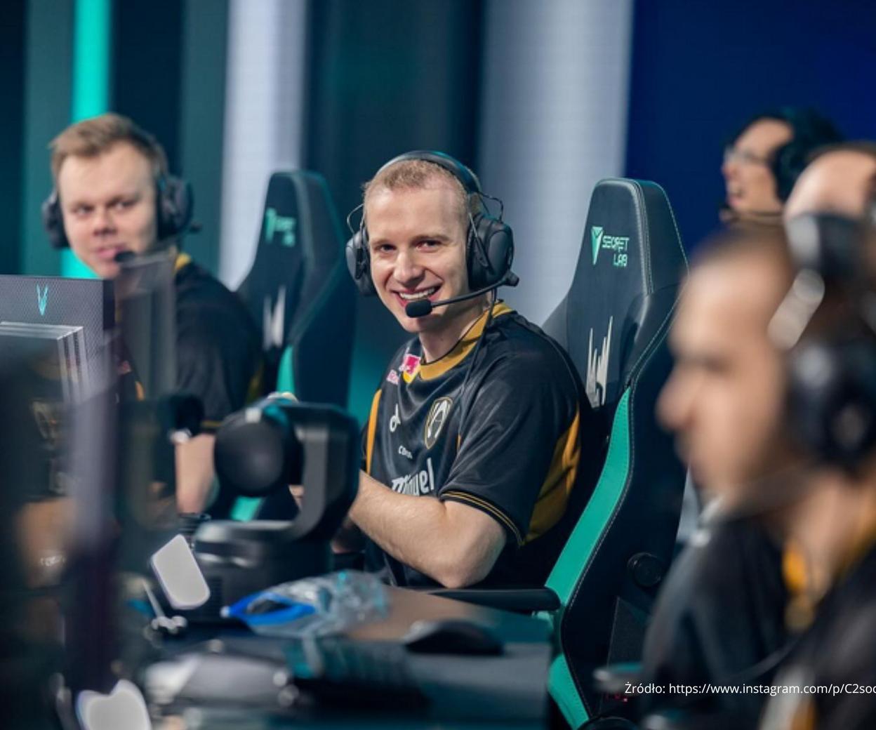 Jankos. Marcin Jankowski gracz League of Legends. Wiek, zarobki, gdzie gra, Instagram, Facebook ...