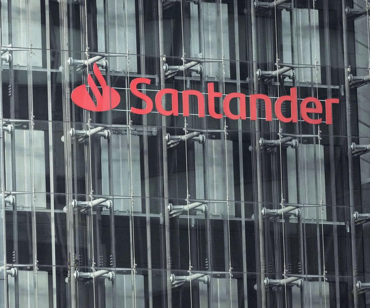 Santander Bank Polska przeszedł do historii, od soboty działa jako ...