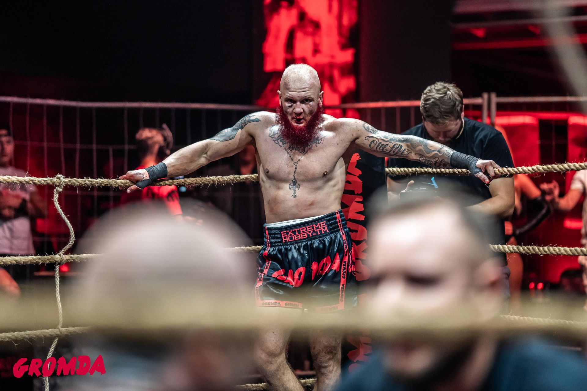Chacia wygrywa walkę wieczoru na GROMDA 22! Scarface dosłownie padł ze ...