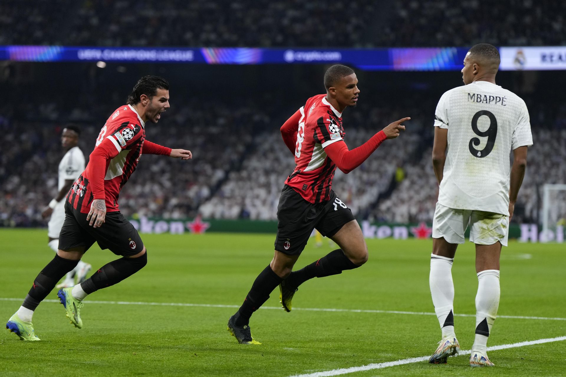 Włoska feta na Santiago Bernabeu! AC Milan upokorzył Real Madryt, grad ...