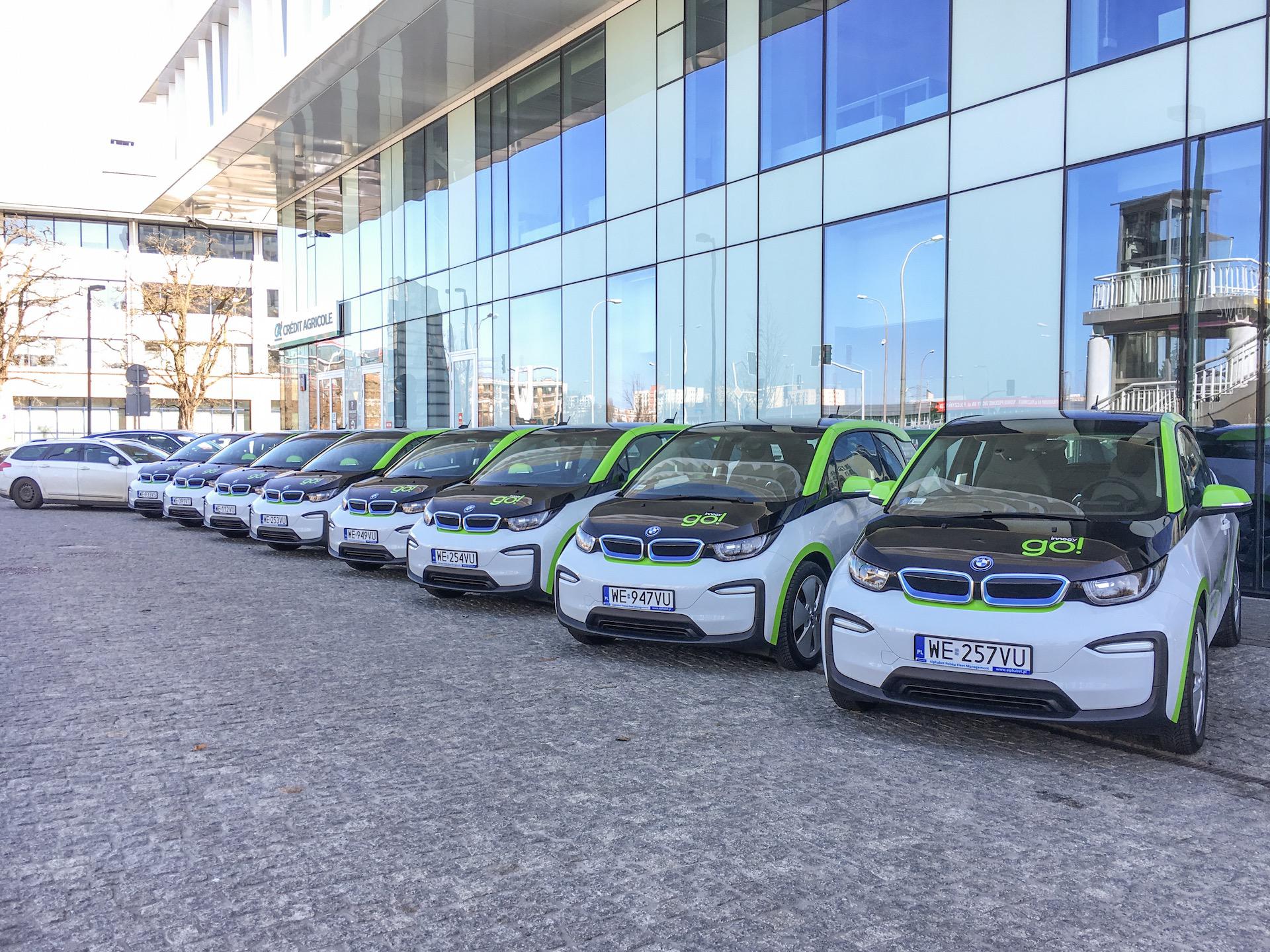 Na ulice Warszawy wyjedzie 500 elektrycznych BMW. Rusza e-car sharing ...