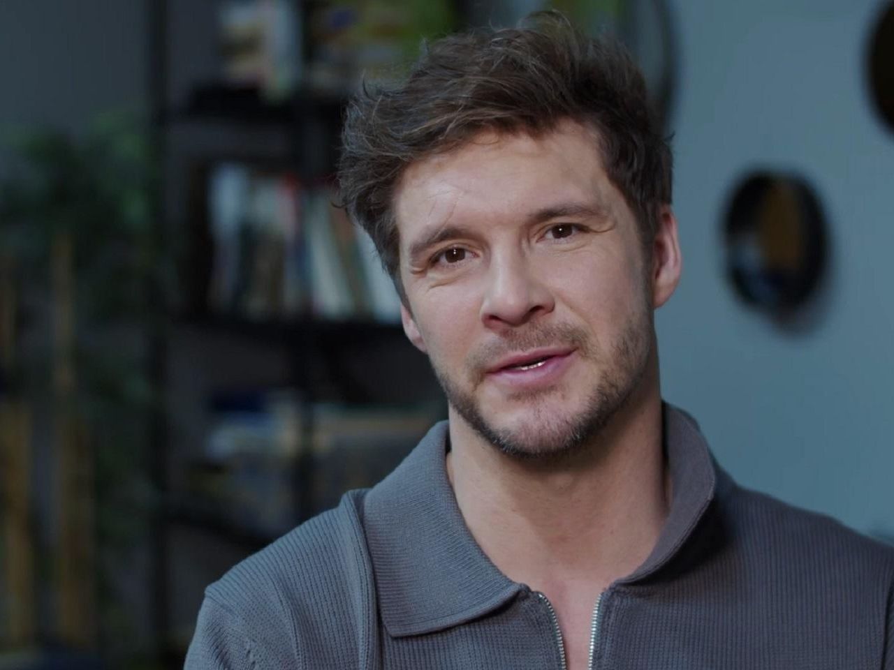 M jak miłość. Mikołaj Roznerski pierwszy raz o ślubie Kamy i Marcina. Wcale nie chce się, żeby ...