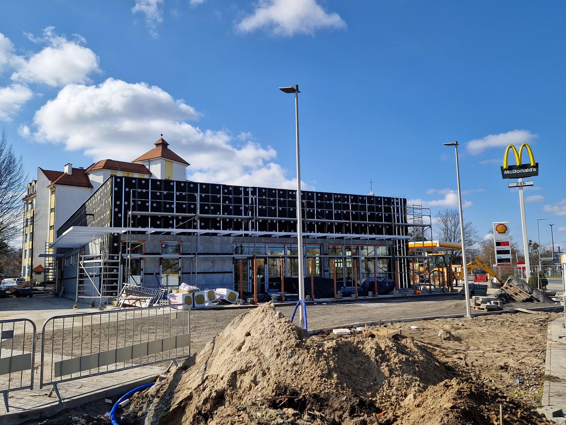 Przebudowa McDonald's w Bydgoszczy nabiera tempa. Kiedy wielkie otwarcie? [ZDJĘCIA, WIDEO ...