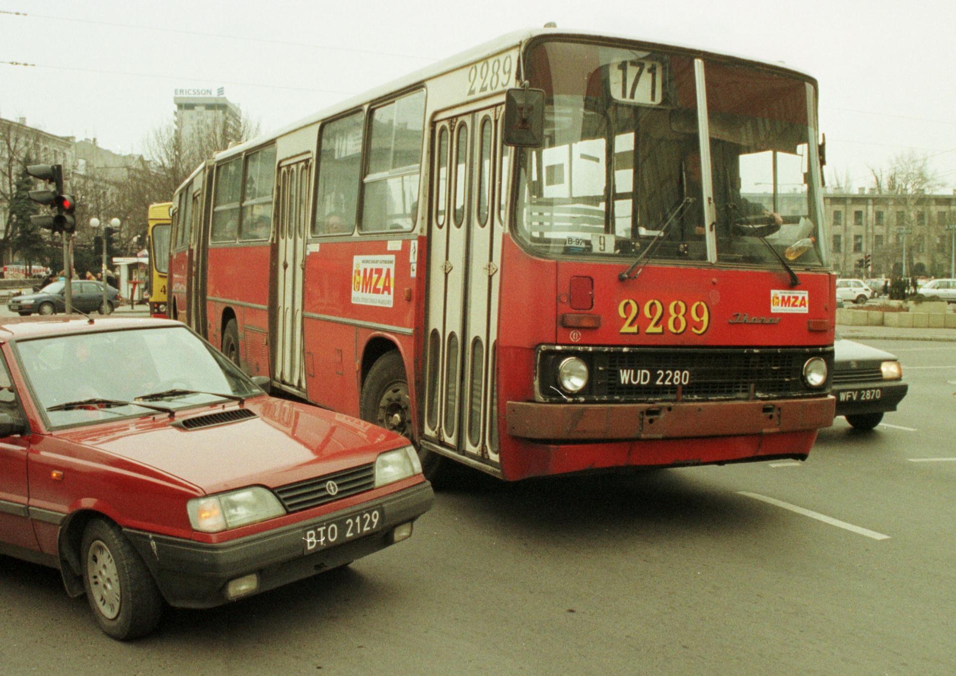 QUIZ PRL. Transport publiczny w PRL. Tego nie da się zapomnieć! - Super Biznes