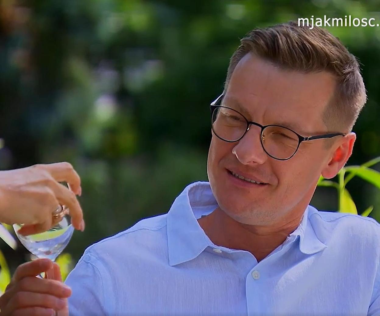 Gwiazdor M jak miłość odzyskał konto i cieszy się jak dziecko! Marcin Mroczek od razu pokazał z ...