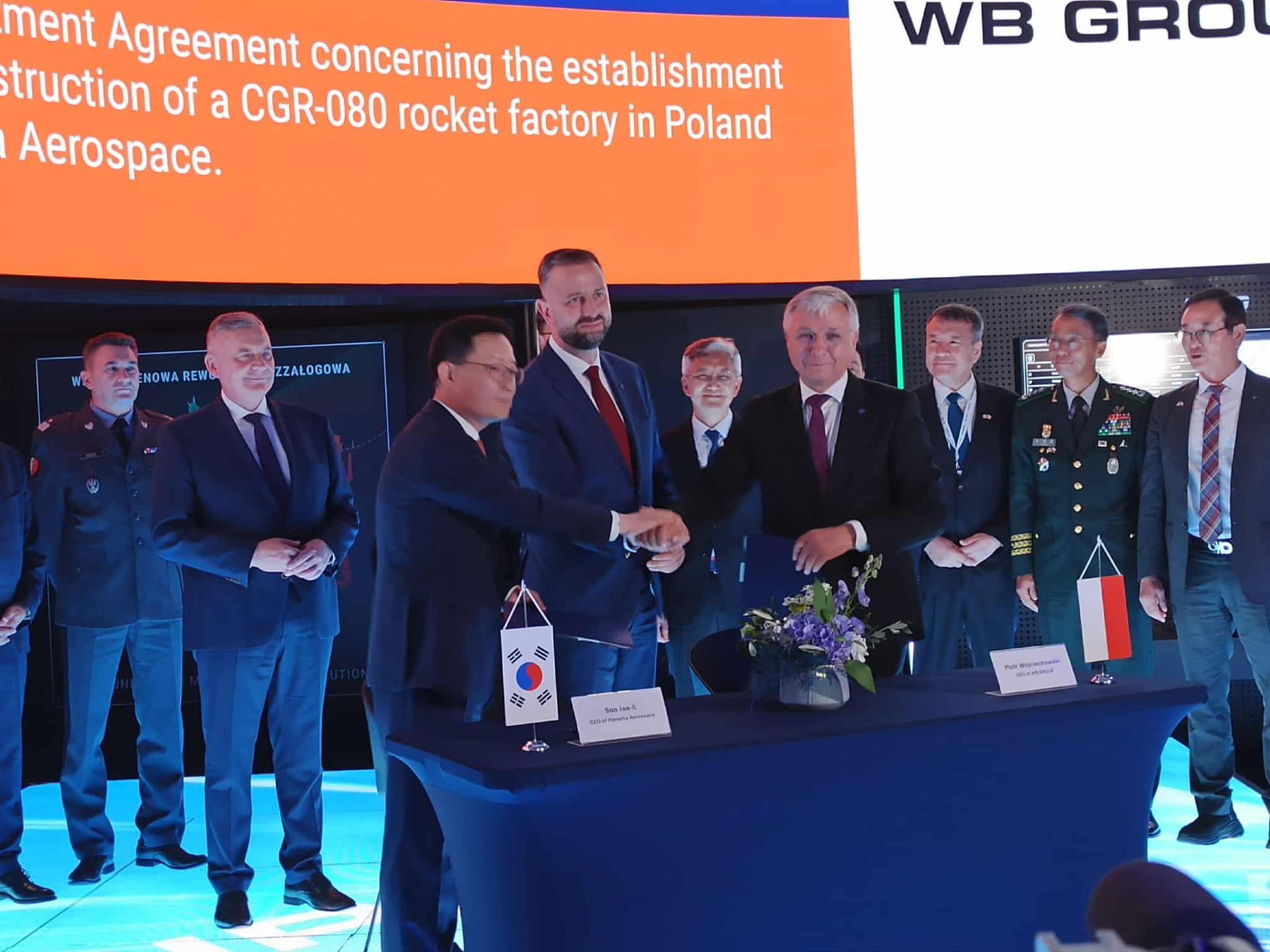 Grupa WB i Hanwha Aerospace budują fabrykę rakiet CGR-080 dla Homar-K. Umowa podpisana na MSPO ...