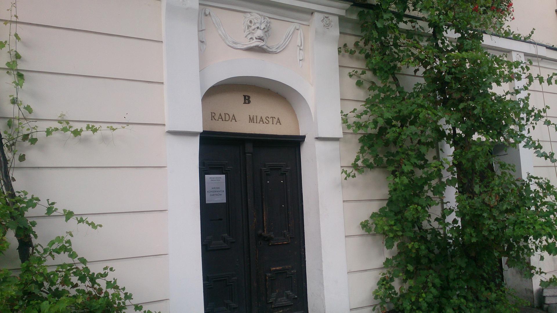 Profesor Tadeusz Biliński oraz Małgorzata i Roland Hellmann. Nowi ...