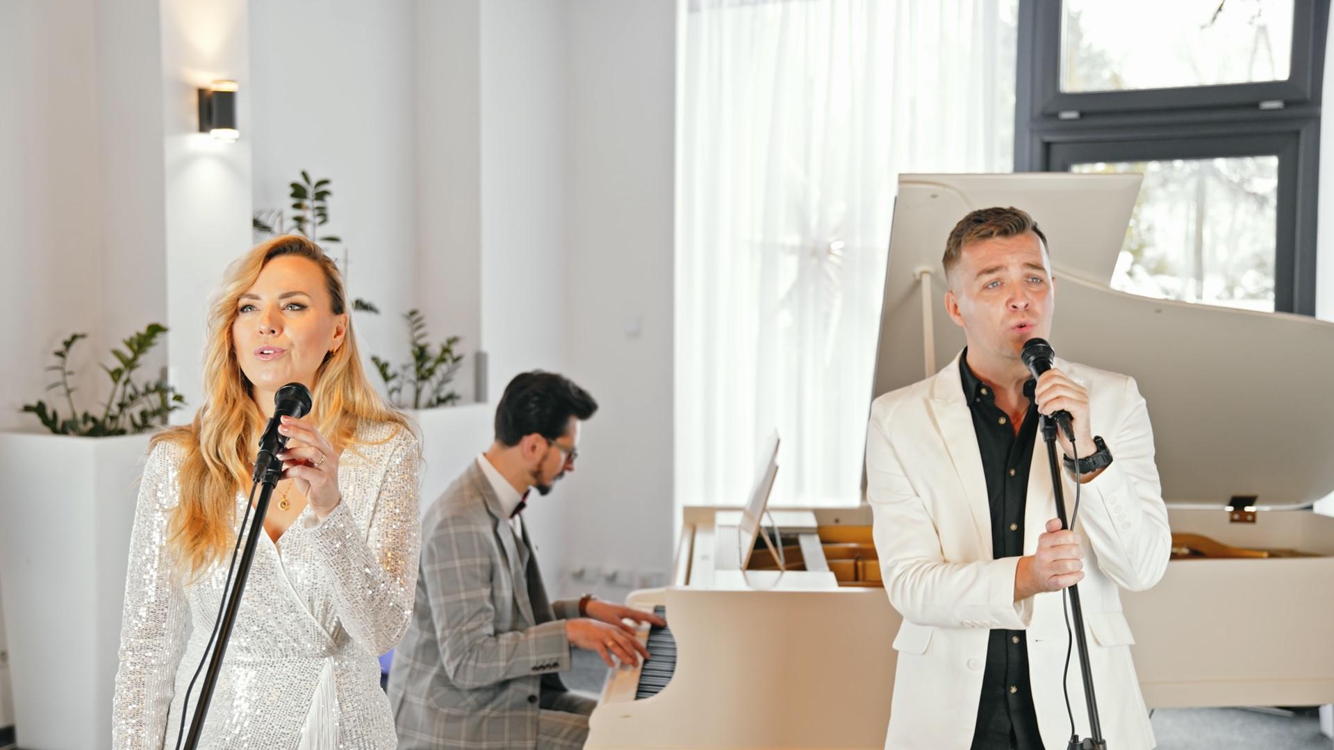 Alicja Józefiak & MirsonEm nagrali „Pragmę" - singiel zapowiadający ich ...