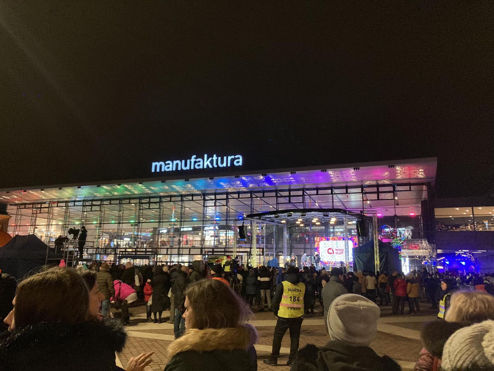 32. Finał WOŚP. Koncerty w Manufakturze. Tak bawią się łodzianie ...