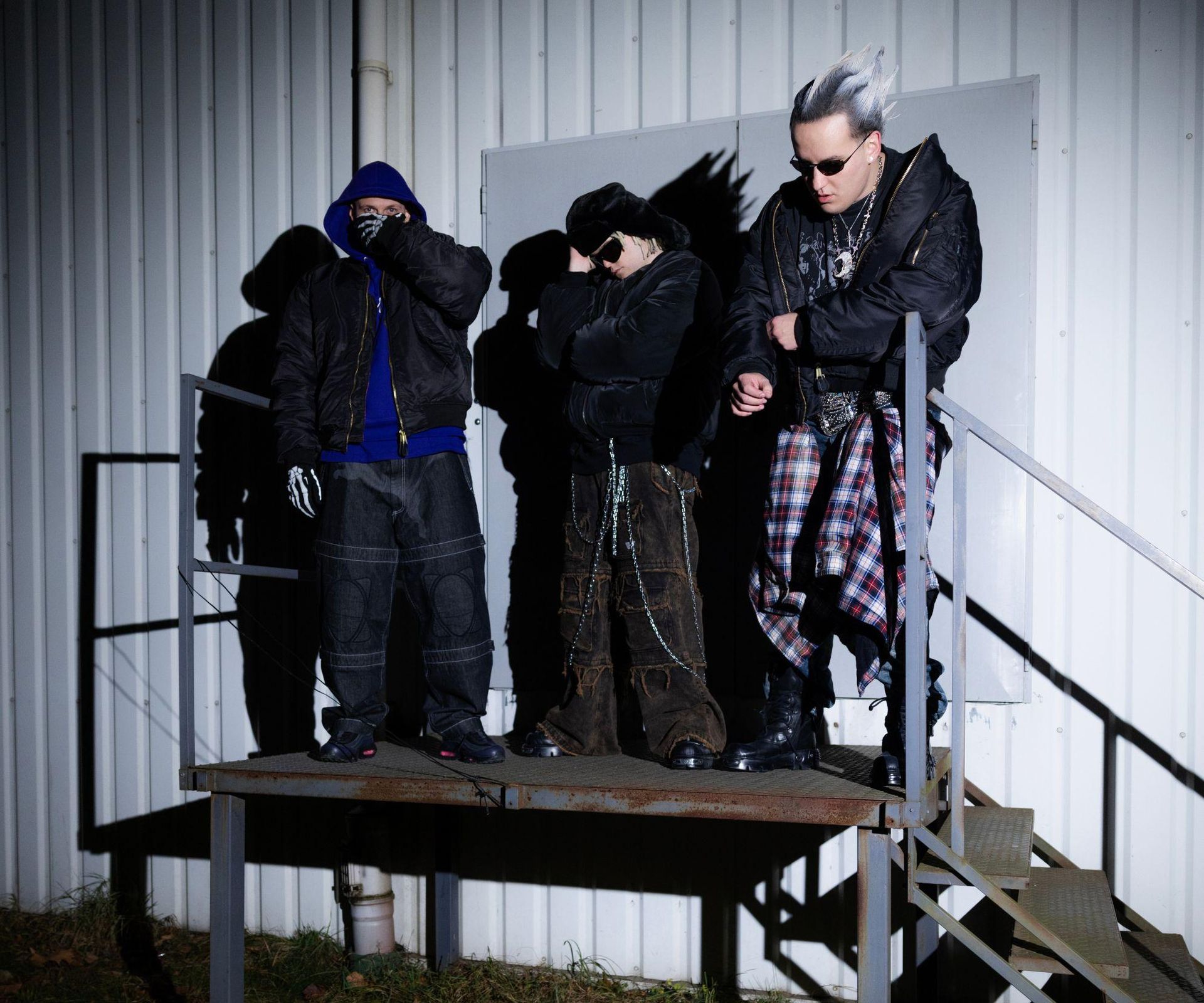 Young Multi i Szpaku w teledysku Kubiego Producenta. Numer "Metropolia ...