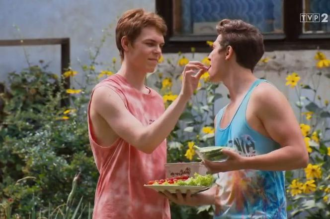 Barwy szczęścia, odcinek 1978: Wojna o Justina. Igor uwiedzie go ...