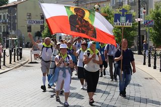 Lubelscy pątnicy wyruszyli w drogę! Wystartowała 47. Lubelska Piesza Pielgrzymka na Jasną Górę ...