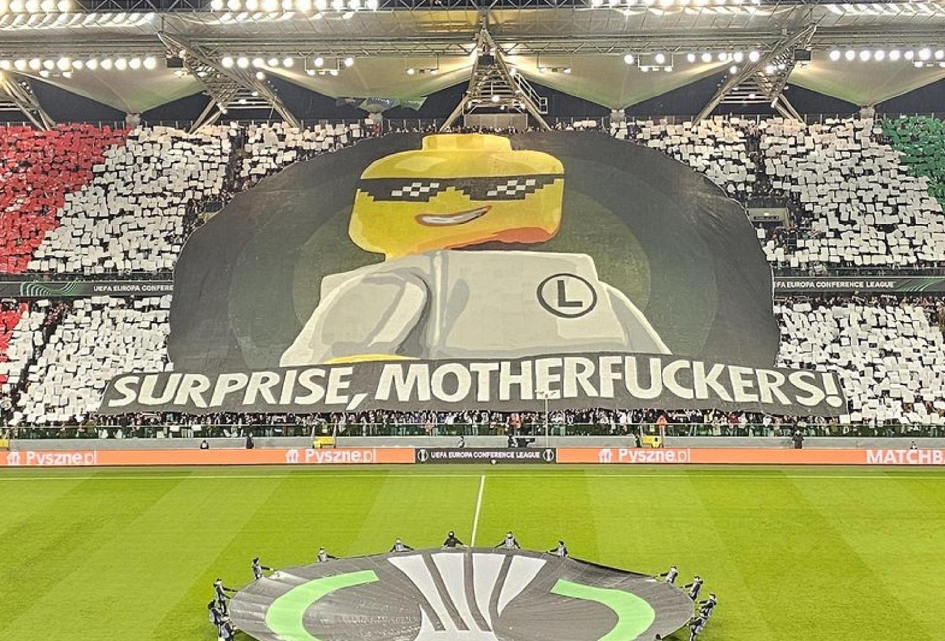 Fajerwerki na meczu Legia – Molde. Kibice z Warszawy poszli na całość ...