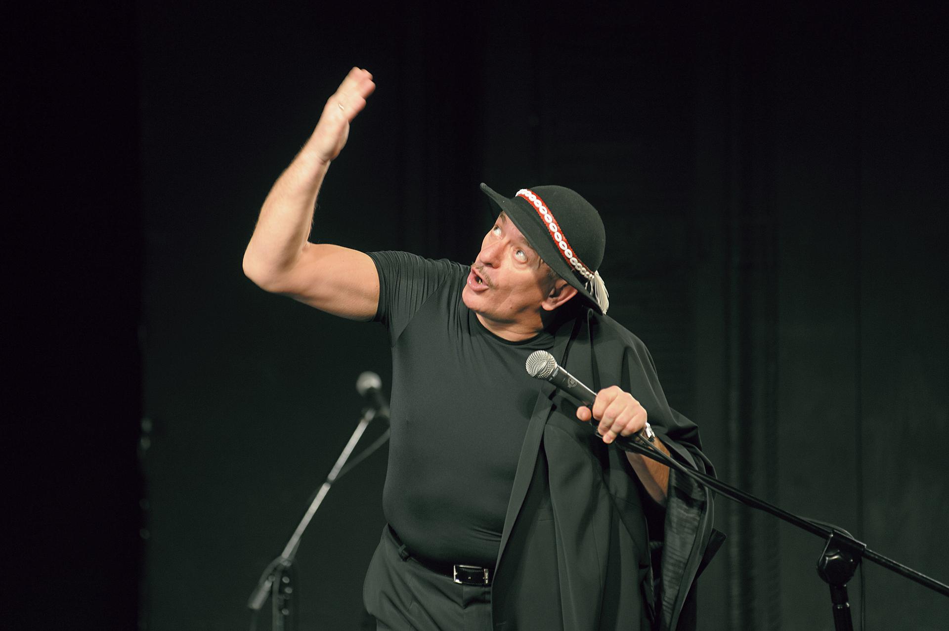 Marcin Daniec skarcił widza w teatrze - Super Express - wiadomości ...