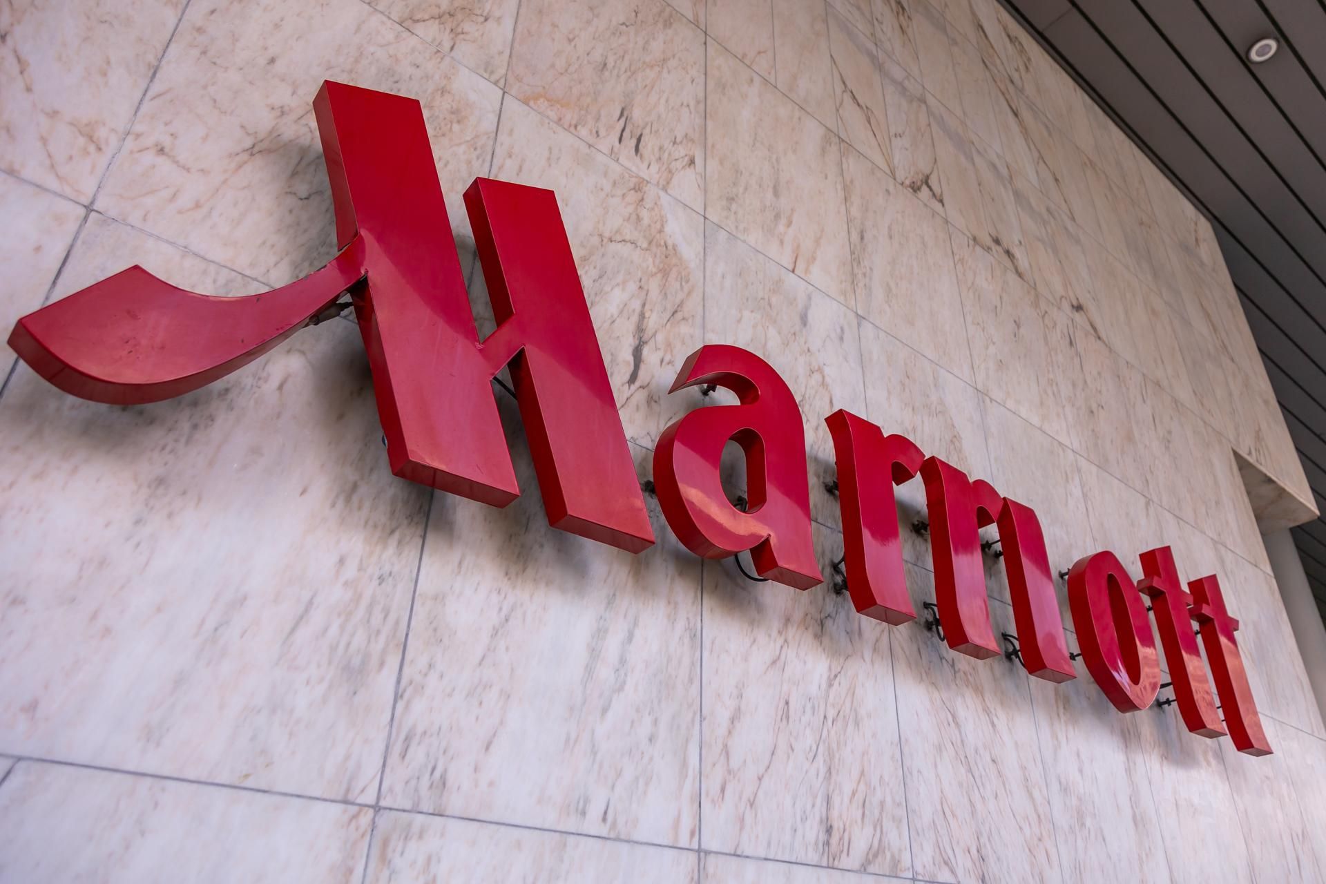 Koniec hotelu Marriott w Warszawie. "Warsaw Marriott Hotel przestał być ...