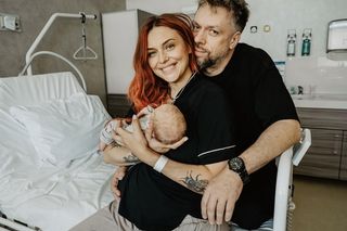 Joanna "Ruda" Lazer z Red Lips urodziła! Pokazała ślicznego synka ...