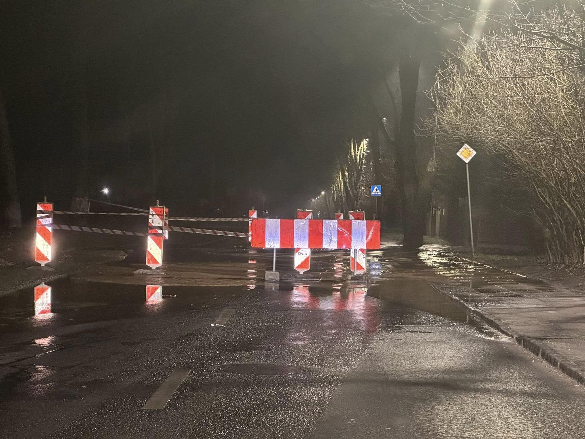 Utrudnienia na ulicy Pszennej w Szczecinie. Awaria może zostać w pełni usunięta dopiero w ...