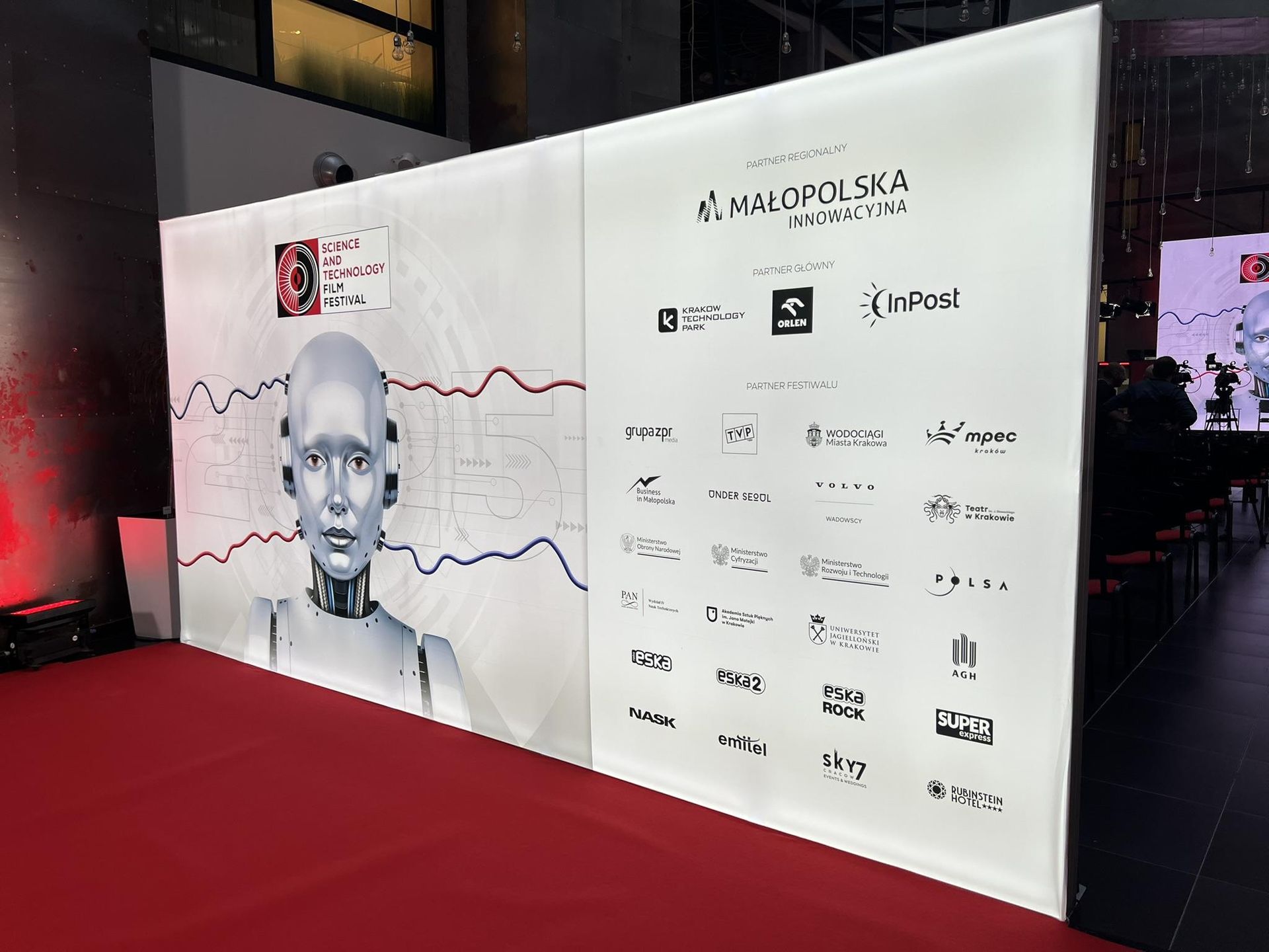 Sztuczna inteligencja, technologia... i film. Trwa Science and ...