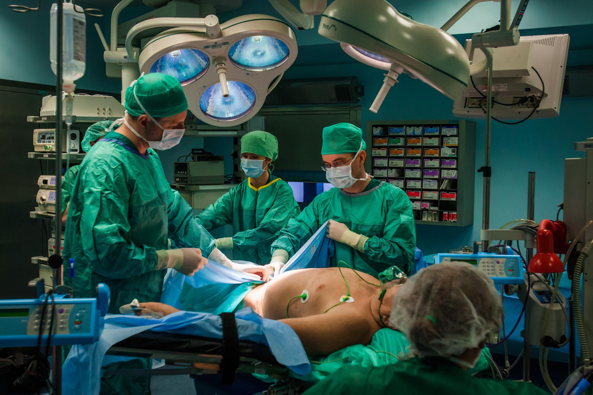 Sala operacyjna. Operacje na żywo w nowym serialu Fokus TV - Super Express