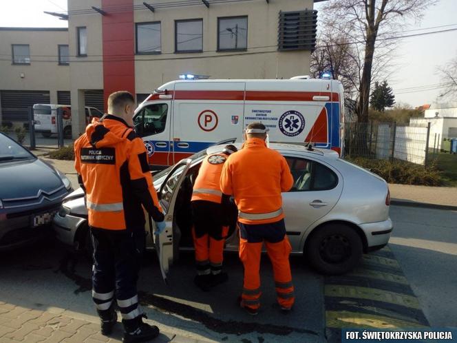 Przez atak epilepsji doprowadził do czołówki! Funkcjonariusze policji ...