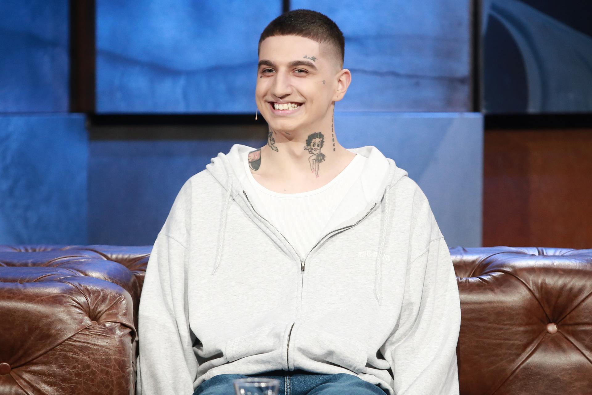 Sobel zaśpiewał hit z Miley Cyrus. Kuba Wojewódzki nie znał tej ...