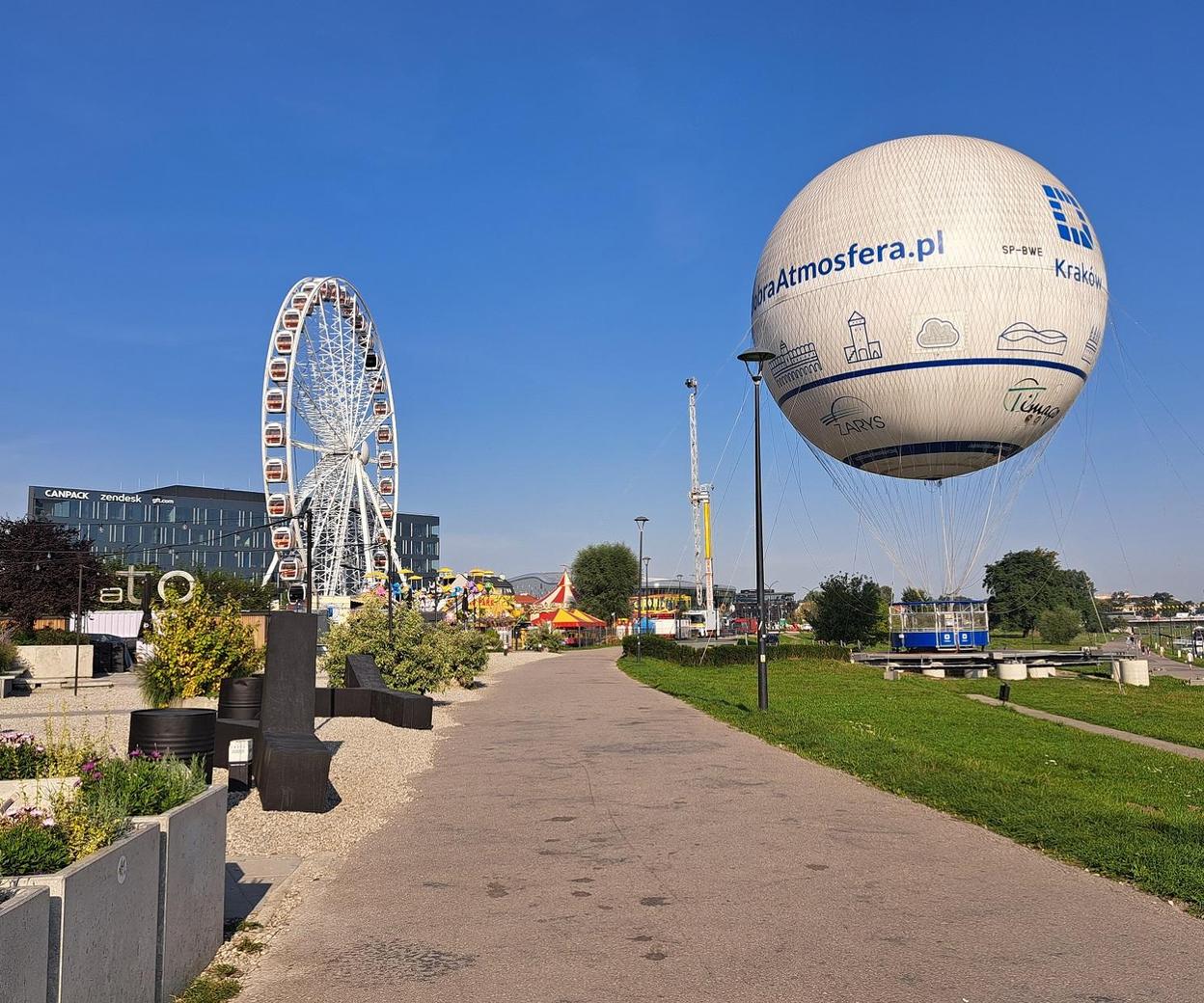 Lot balonem widokowym w Krakowie. Ile kosztuje? To najlepszy punkty ...