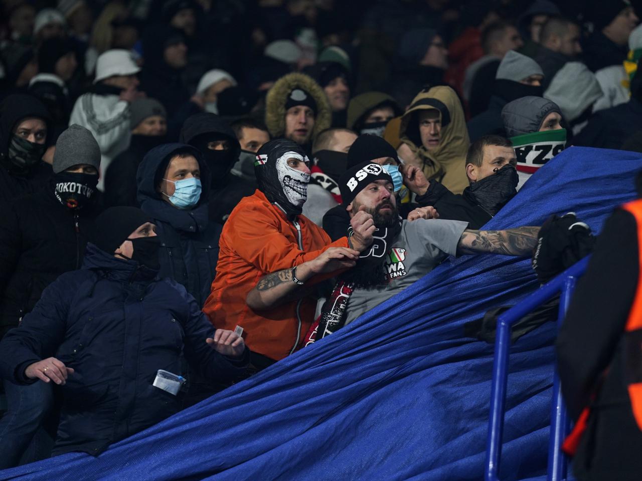 Kibice Legii aresztowani w Anglii! Ranni policjanci, smutne echa meczu ... Kibice Legii aresztowani w Anglii! Ranni policjanci, smutne echa meczu ...