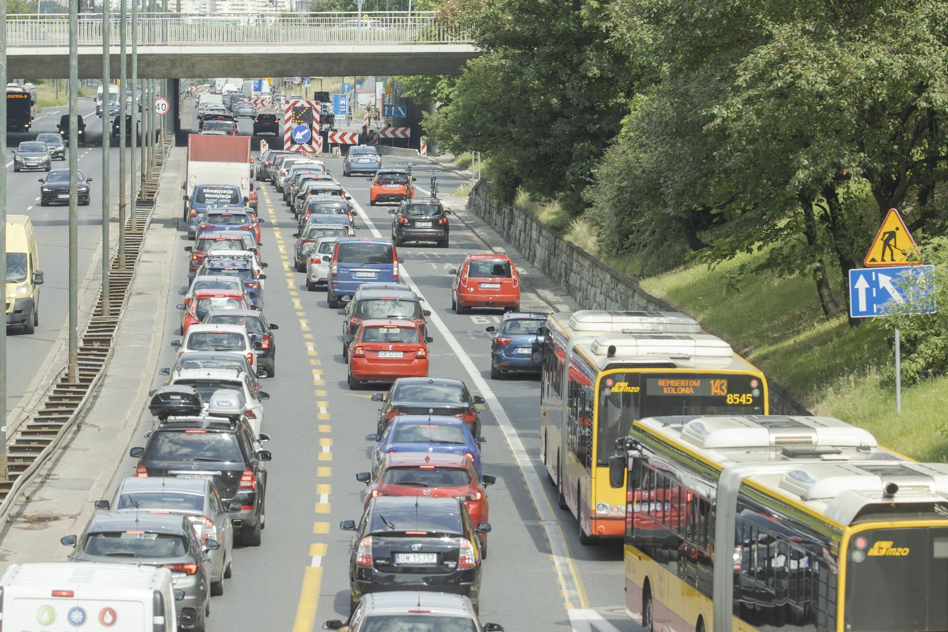 Remonty dróg w czterech dzielnicach Warszawy. Gdzie mogą wystąpić utrudnienia? - Warszawa Radio ESKA