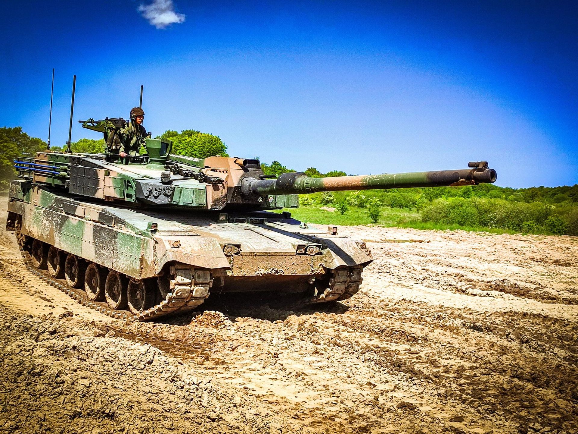 Polacy zakończyli szkolenia na czołgach K2. Koreańczycy pokazali nowe nagranie - Portal Obronny