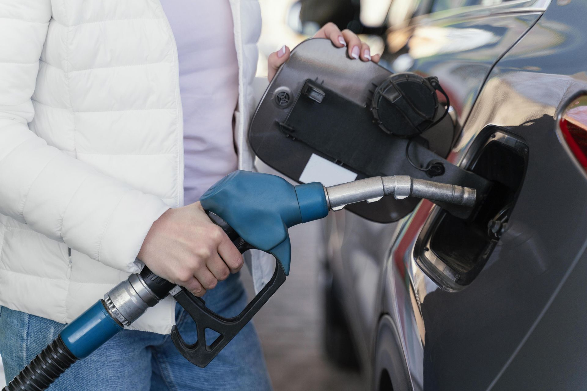 Sankcje USA na Rosję podniosą ceny paliw w Polsce. Ekspert: nawet o 7 ...