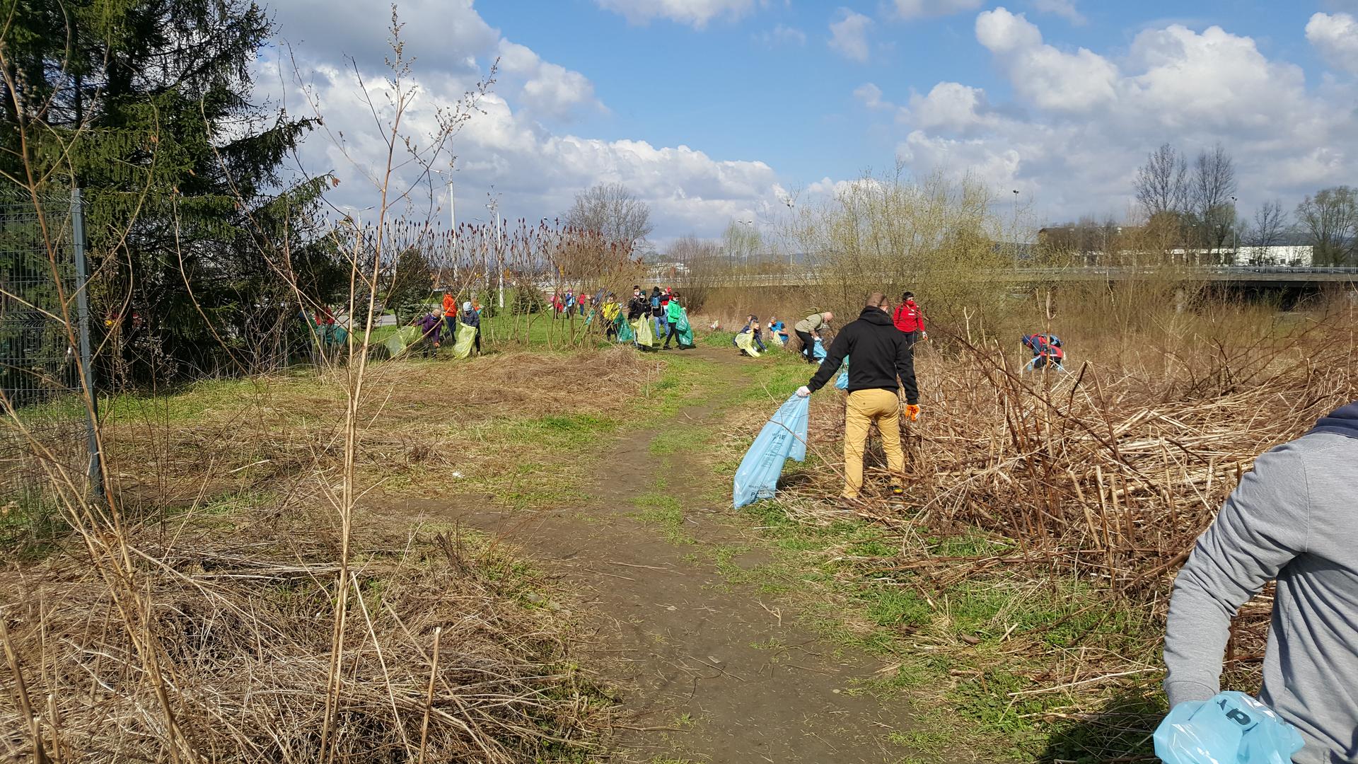 Posprzątają brzeg rzeki w Nowym Sączu. W weekend akcja PTT i studentów ...