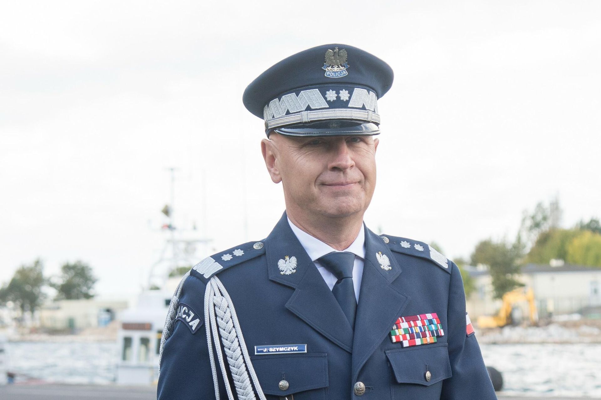 Gen Szymczyk dostanie zarzuty za wybuch granatnika. Jest wezwanie do ...
