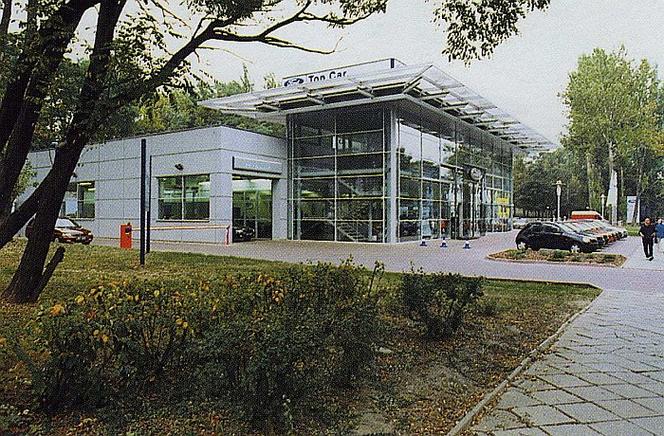 Salon samochodowy Forda - Architektura-Murator