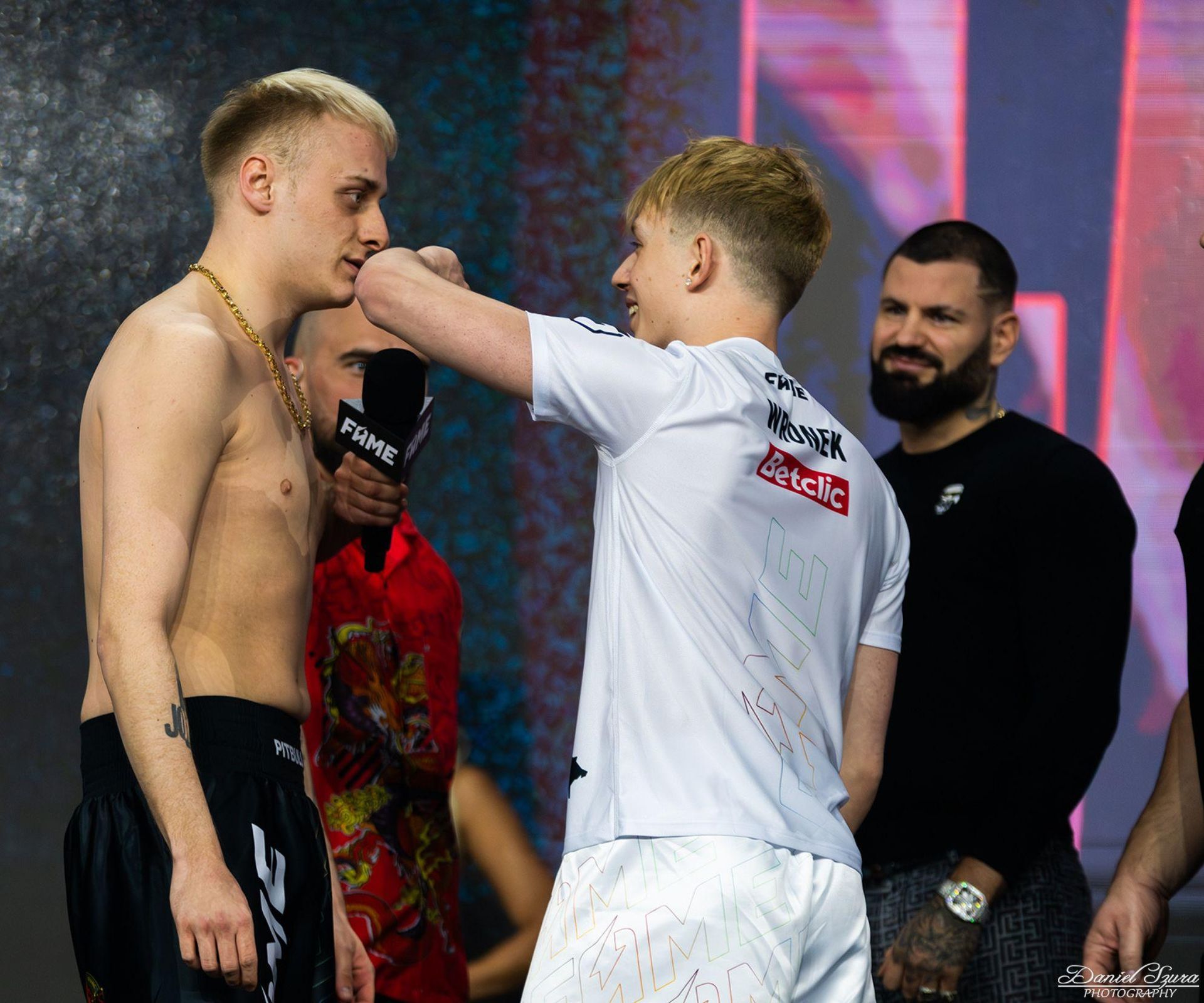 Fame MMA 20 WYNIKI wszystkich WALK NA ŻYWO! Kto wygrał Fame MMA 10.02. ... Fame MMA 20 WYNIKI wszystkich WALK NA ŻYWO! Kto wygrał Fame MMA 10.02. ...