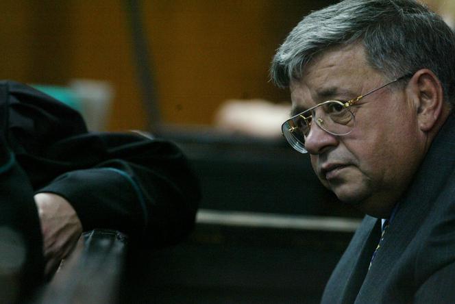 Prezydent ułaskawia wielkiego aferzystę i obiecuje milion dolarów ...