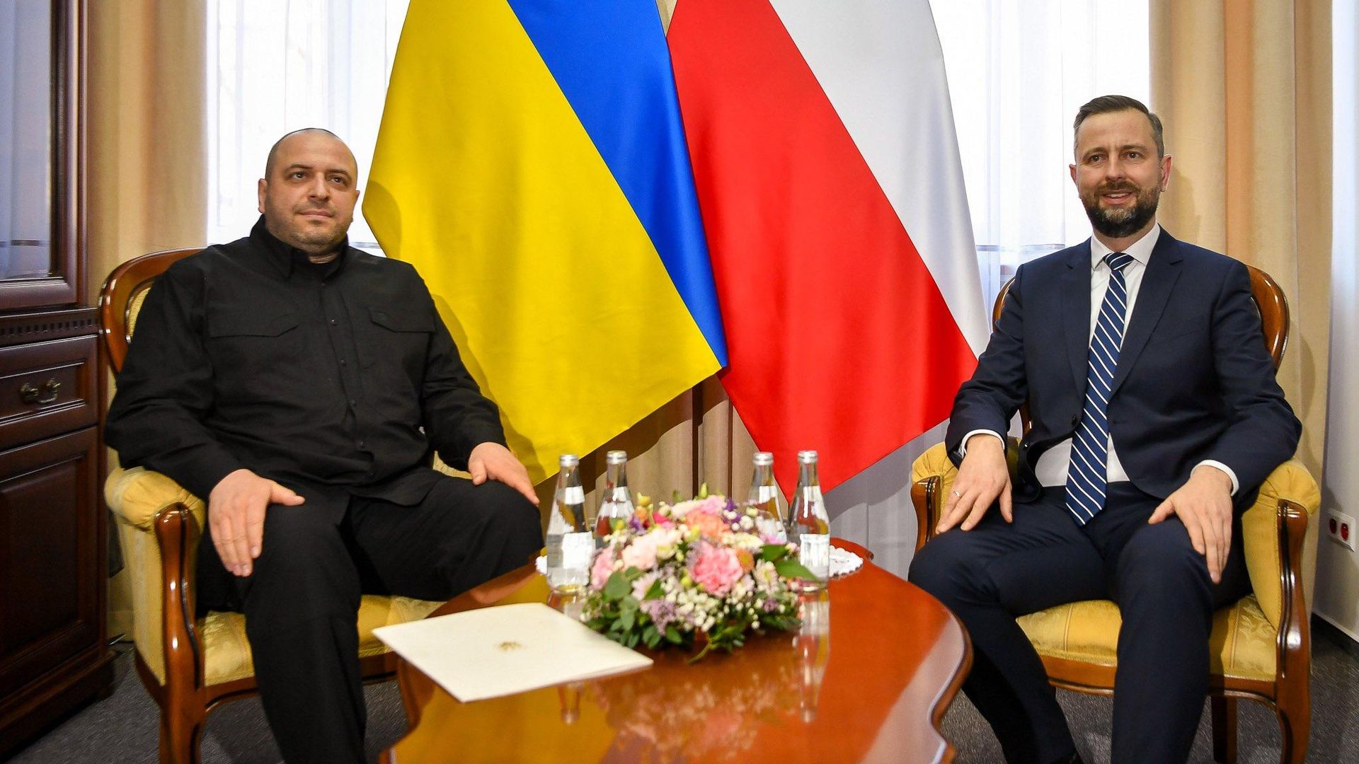 Szef MON Władysław Kosiniak-Kamysz zapewnił, że Polska wspiera Ukrainę ...