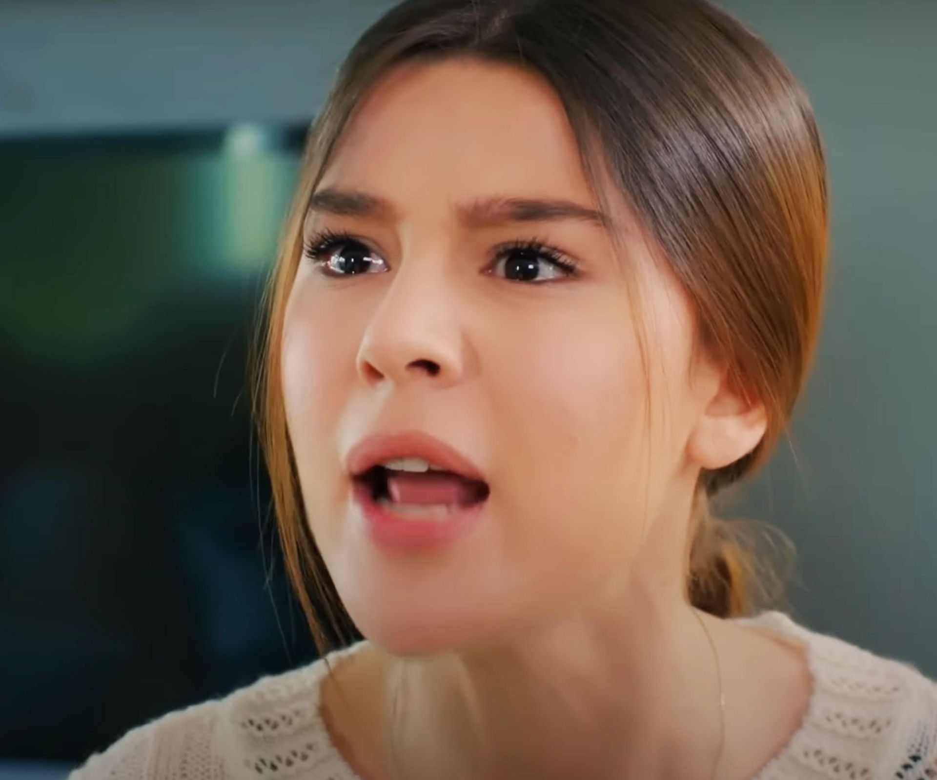 "Miłość i nadzieja" odcinek 130: streszczenie. Zeynep konfrontuje Ardę z Egem - ESKA.pl