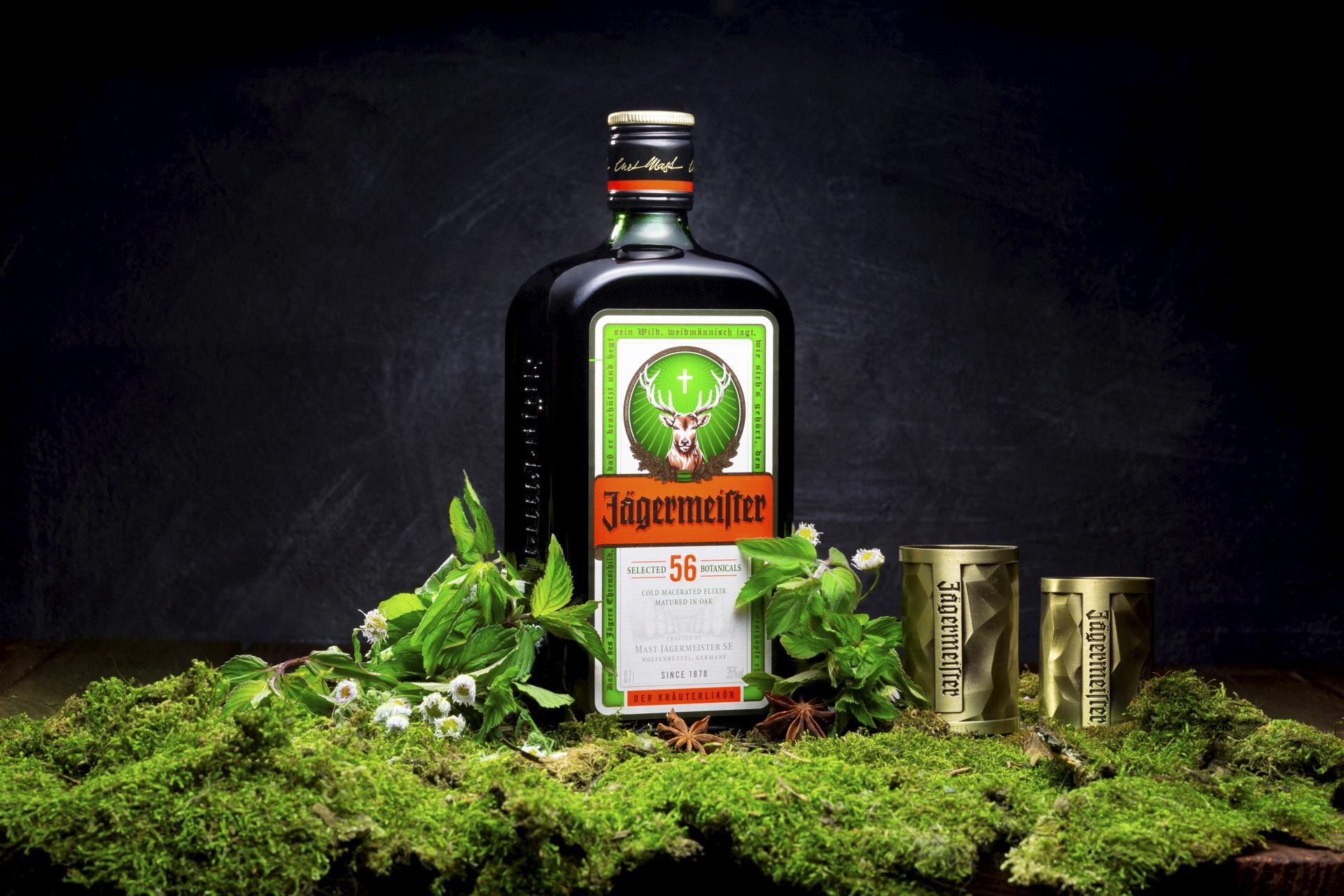 Koniec słynnego jelenia? Jägermeister ma poważne kłopoty - Super Biznes