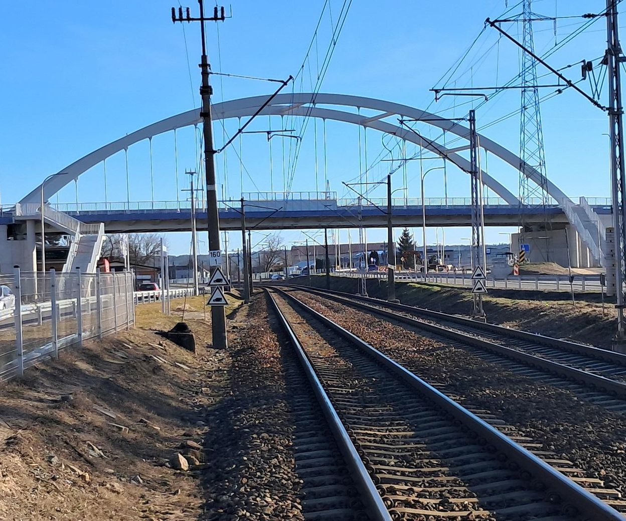 Wiadukt w Starachowicach. 85 procent prac wykonanych, kiedy otwarcie? - Starachowice Radio ESKA