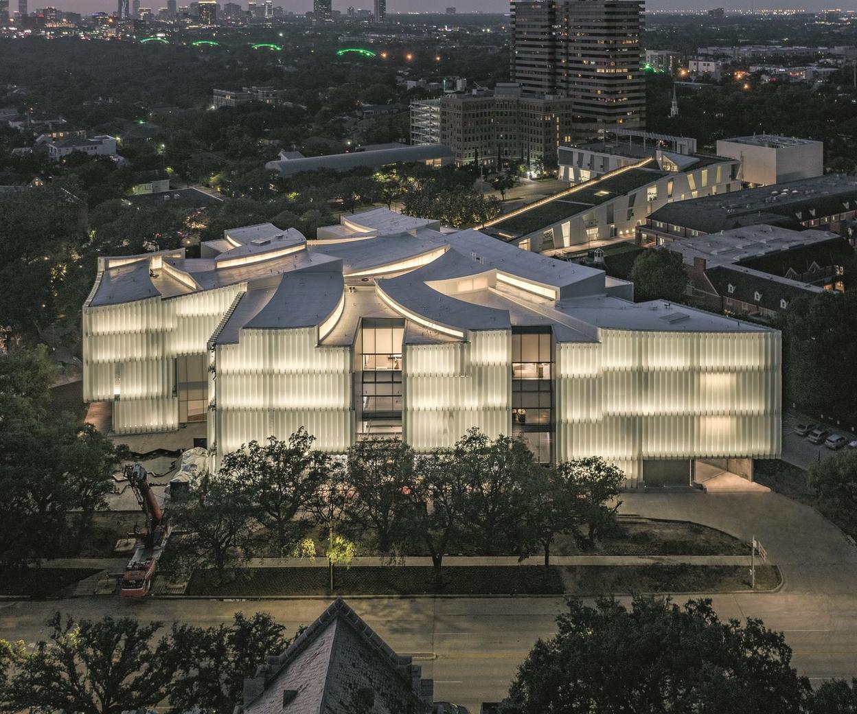 Kinder Building przy Museum of Fine Arts w Houston - Architektura-Murator