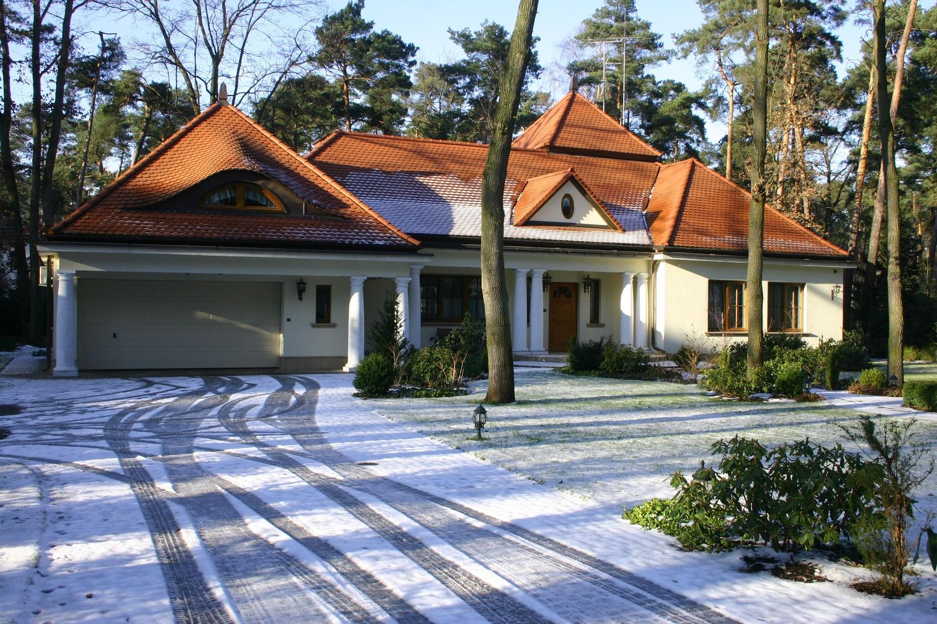 Podgrzewany podjazd to luksus zimą. Koszty jego eksploatacji nie ...
