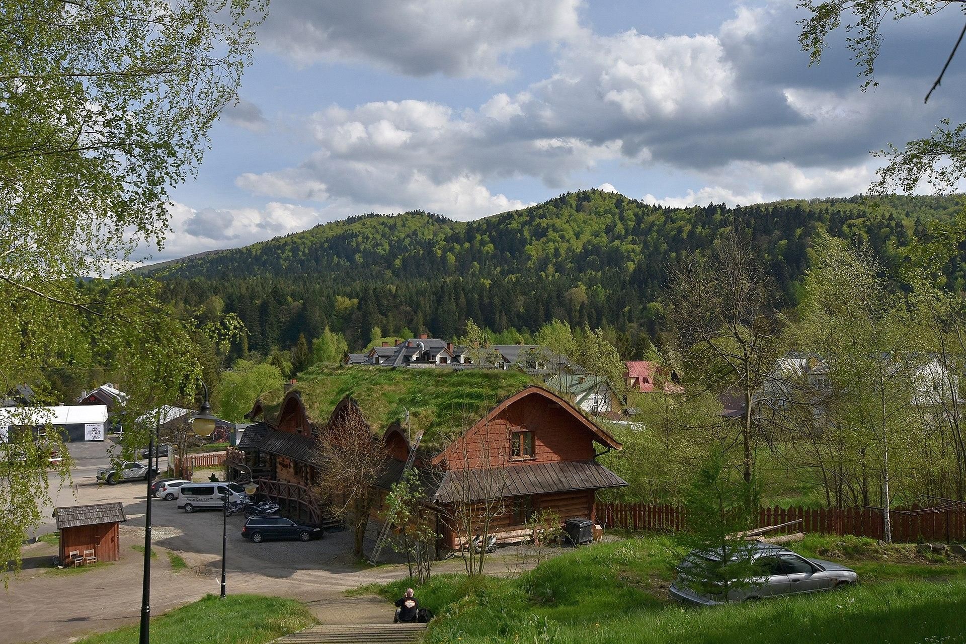 Aleksander Fredro pisał o tej wsi na Podkarpaciu. Dzisiaj przyciąga ona tłumy turystów - Rzeszów ...